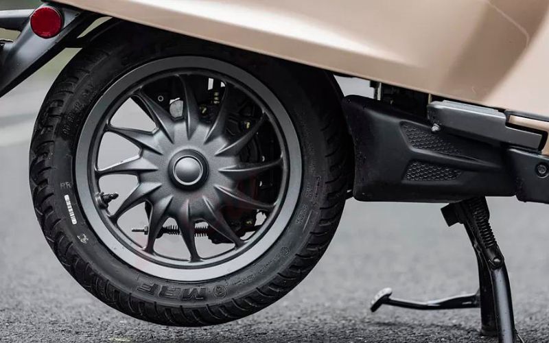 Bajaj Chetak (EV) - Nowwheels